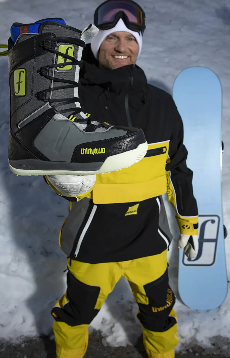 thirtytwo.com Canada | Rider Driven Snowboarding | Shop Online